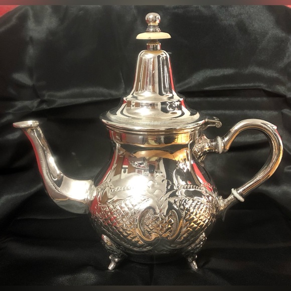 Kitchen | Theiere Moulay Hassan Fabrication Dar El Berrad Moroccan ...